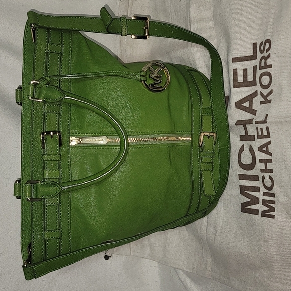 MICHAEL Michael Kors | Bags | Michael Kor Mk Green Leather Kingsbury ...